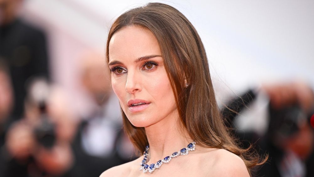 15 Bilingual Celebrities Who Learned a Language for a Role