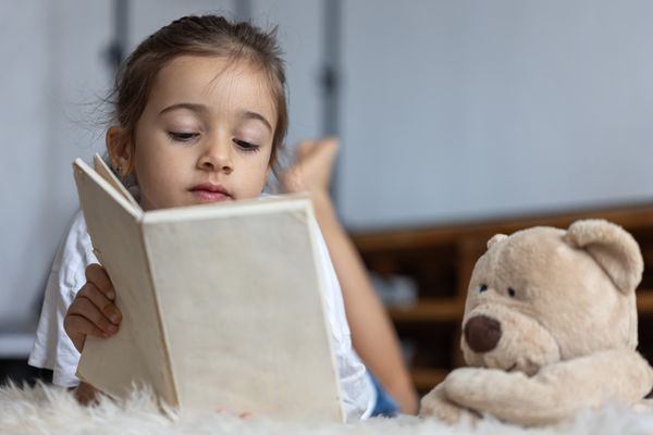 Learning French With Children’s Books [2026 Guide]