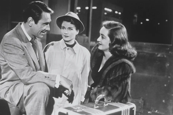 Transatlantic Accent Explained: History, Features & How to Learn It